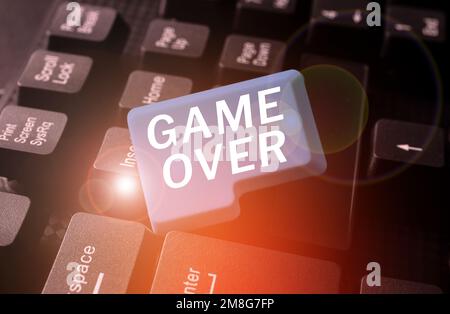 Schild mit dem Titel Game Over, ein Wort, das über eine Situation in ...