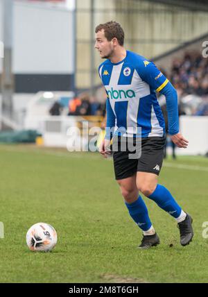 Chester, Cheshire, England. 14. Januar 2023 Chester's Iwan Murry steht ...