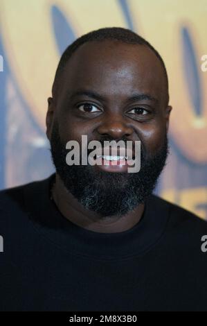 ISSA Doumbia besucht Asterix et Obelix: L'Empire du Milieu Premiere im ...