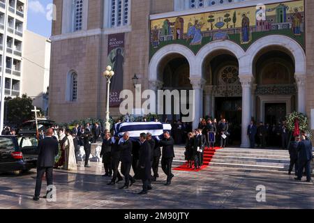 Griechenlands ehemaliger Kronprinz Pavlos und ehemalige Königin Anne-Marie reagieren am Tag der ...