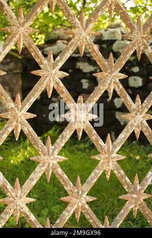 Blick auf die Cill an Ailean Chapel in Glen Aros mit den alten ...