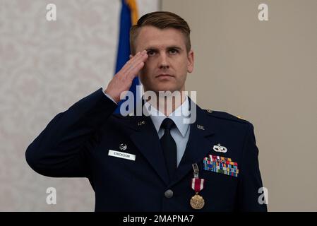 USA Air Force Major Bryngel Erickson, scheidender Kommandeur der Supply ...