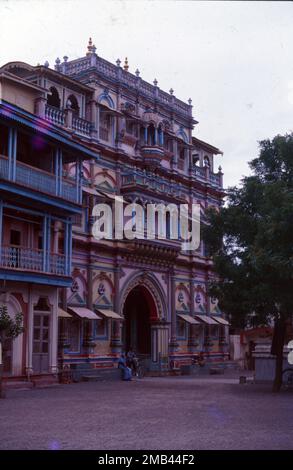 Shree swaminarayan mandir Gadhda, Gadhpur Dham Swaminarayn Tempel ...
