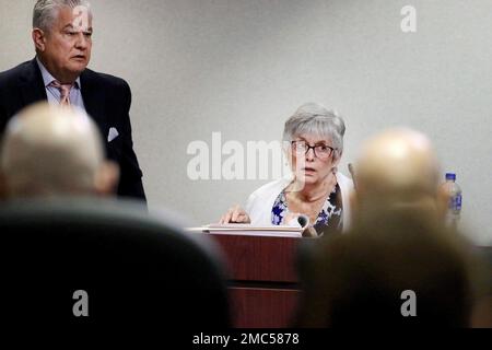 Pinellas-Pasco assistant state attorney Scott Rosenwasser presents ...