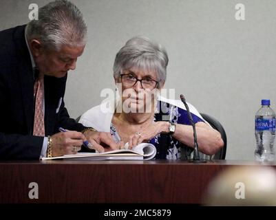 Pinellas-Pasco assistant state attorney Scott Rosenwasser presents ...