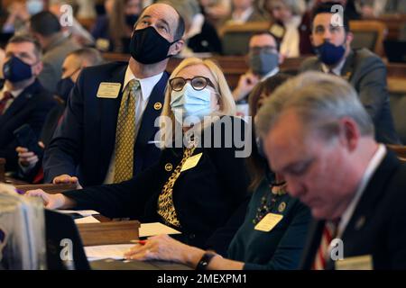 Kansas state Reps. Susan Concannon, left, R-Beloit, and Suzi Carlson ...