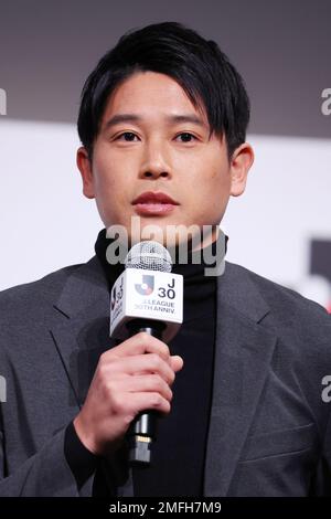 Tokio, Japan. 25. Januar 2023. Der traditionelle japanische Puppenmacher Kyugetsu zeigt den ...