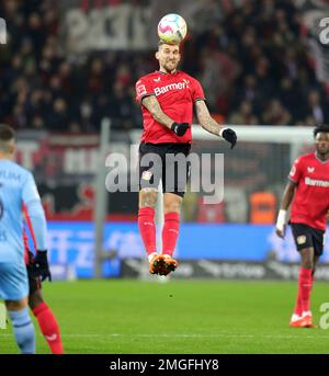 Leverkusen, Deutschland. 25. Januar 2023. Von links nach rechts Edmond ...