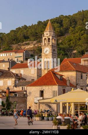 KUT, VIS, KROATIEN, EUROPA - Glockenturm, Kirche St. Cyprian und ...