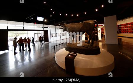 An 8-foot tall, 1,200-pound Longhorn statue greets visitors at the new ...