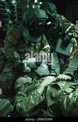 Mehr als 180 Reserve-Bürger-Luftwaffe vom 445. Luftlift-Flügel und ...