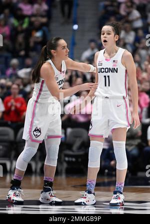 UConn's Lou Lopez Senechal (11) shoots past Marquette's Emily La ...