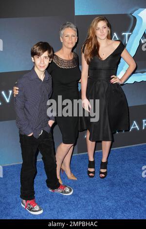 Jamie Lee Curtis - Sohn - Tochter Annie 43-Avatar Los Angeles Premiere ...