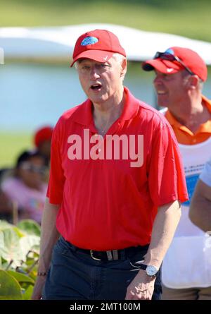 Exklusiv!! President Bill Clinton spielt am dritten Tag des Michael ...