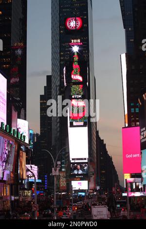 IMAGE DISTRIBUTED FOR TOSHIBA AND TDK - The world's tallest digitally ...