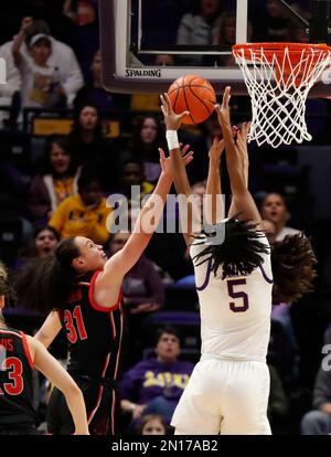 LSU Lady Tigers Forward Sa'Myah Smith (5) schießt am Donnerstag, den 2 ...