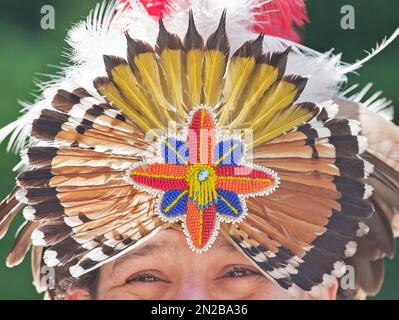 Jordan Smith of the of the Oneida Native American tribe dance group ...