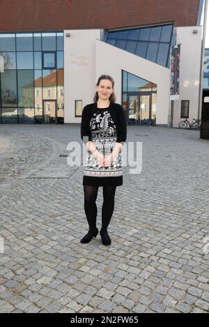 Im Bild: Madlena Mahling. Staatsministerin Klepsch stellt neue ...