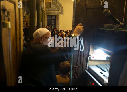 Kosovo Muslims offer Eid al-Adha prayers outside Sultan Mehmet Fatih ...