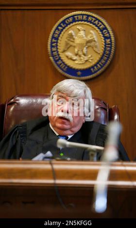 Hinds County Circuit Court Judge Bill Gowan reads the jury their ...