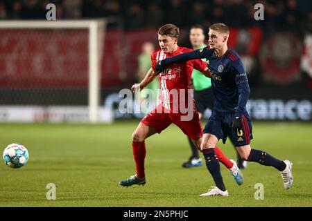 ENSCHEDE - (lr) Kenneth Taylor von Ajax, Ramiz Zerrouki vom FC Twente ...
