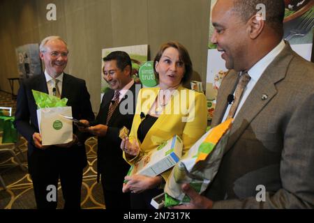 IMAGE DISTRIBUTED FOR NATIONAL SOCIETY OF HISPANIC MBAS - Chris Hjelm ...