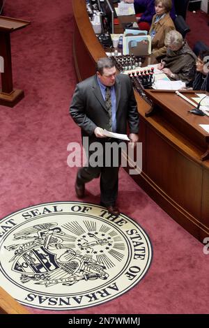 Sen. Bryan King, R-Green Forest, right, speaks with Arkansas Lt. Gov ...