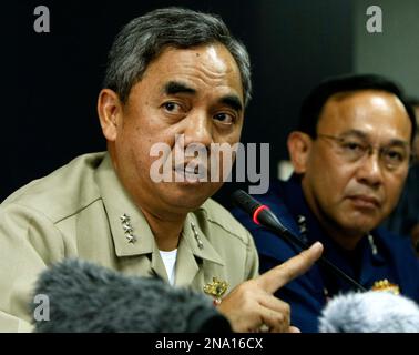 Philippine Navy Chief Vice-Admiral Ferdinand Golez, second from right ...
