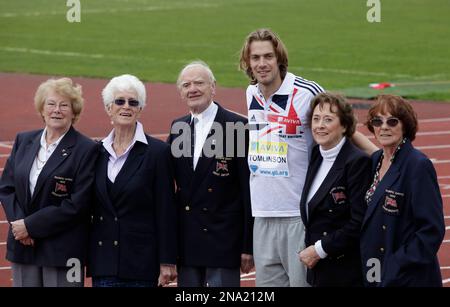 Celebrating the 60 years of their achievements at the 1952 Helsinki ...