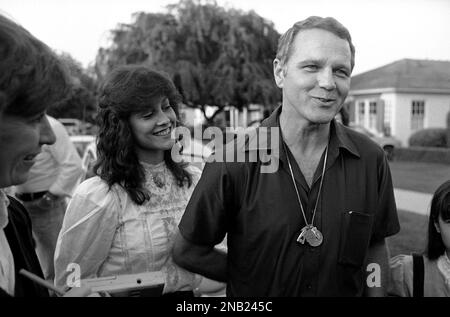 Former Green Beret officer James “Bo” Gritz talks to reporters as his ...