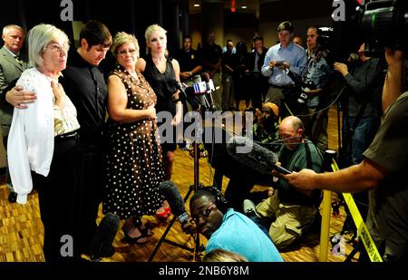 Anneliese MacPhail (right), the slain officer Mark Allen MacPhail's ...