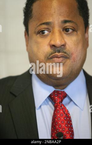 Nicholas Lindsey, 16, center, accused of killing St. Petersburg Police ...