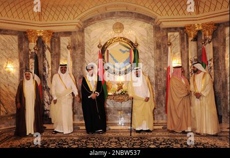 Arab gulf leaders from left to right, Bahraini King Hamad bin Isa Al ...