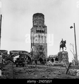 Köln, Deutschland, 1945 zeigen der zerstörten Stadt nach alliierten ...