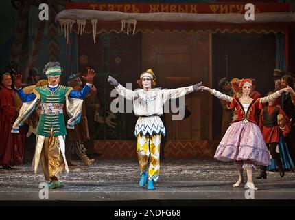 Ballet dancers, Artem Ovcharenko as Petrushka, center, Anastasia ...