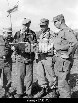 USA Armeegeneral James H. Dickinson, der Kommandant der USA Space ...