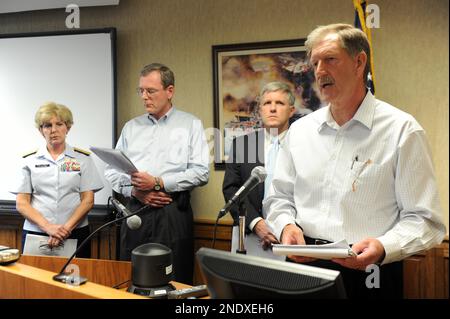 From left to right, Adrian Rose, Transocean's vice president for ...