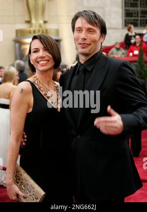 Mads Mikkelsen und seine Frau Hanne Jacobsen 'Jeanne du Barry' Cannes ...