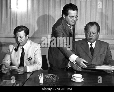 Spionagefall Guillaume - Finanzminister Helmut Schmidt; Brandt-Referent ...