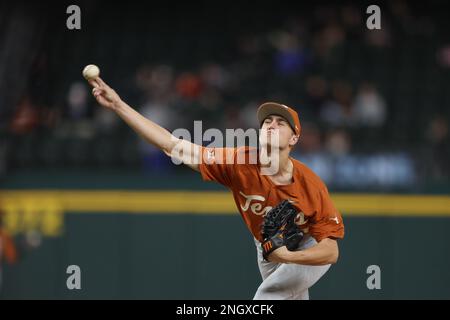 18. Februar 2023: Zane Morehouse #37 Longhorns Pitcher arbeitet vom ...