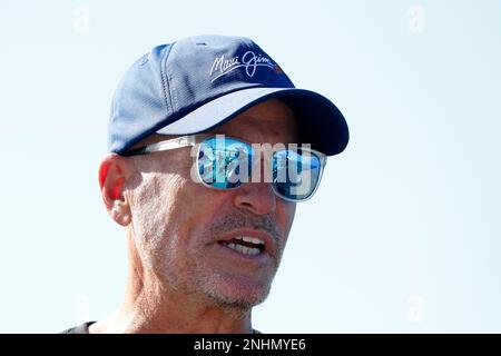 MAUI, HI - NOVEMBER 20: ESPN announcers Jay Bilas and Daymeon Fishback ...