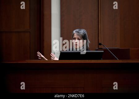 Christie Dembrowski, the older sister of Johnny Depp, testifies at the ...