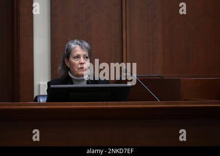 Christie Dembrowski, the older sister of Johnny Depp, testifies at the ...