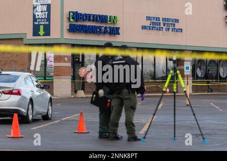 Police from many local law enforcement agencies, including Illinois ...
