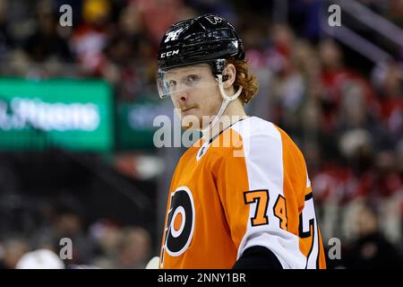 Philadelphia Flyers right wing Owen Tippett makes a pass during an NHL ...