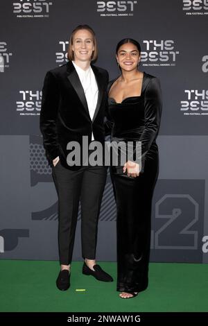 Jess Carter und Ann-Katrin Berger besuchen die britische Premiere von ...