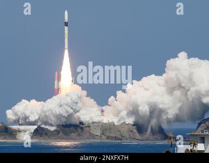 An H2A rocket No.38 carrying an information-gathering satellite ...