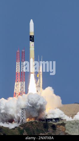 An H2A rocket No.38 carrying an information-gathering satellite ...