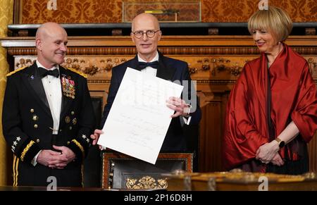 03. März 2023, Hamburg: Peter Tschentscher (M, SPD), erster ...