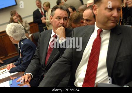 David Paulison, center, FEMA Administrator, and Matt Jadacki, Deputy ...